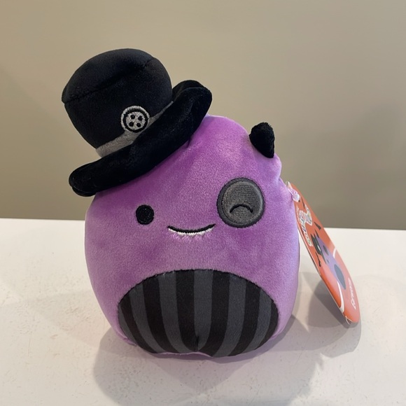Squishmallows | Other | Nwt 45 Earworm The Purple Monster With Tophat ...